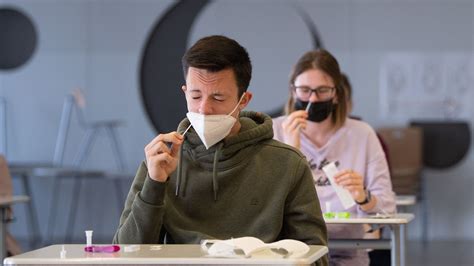 Landesweit rund Covid Infektionen bei Schülern und Lehrer