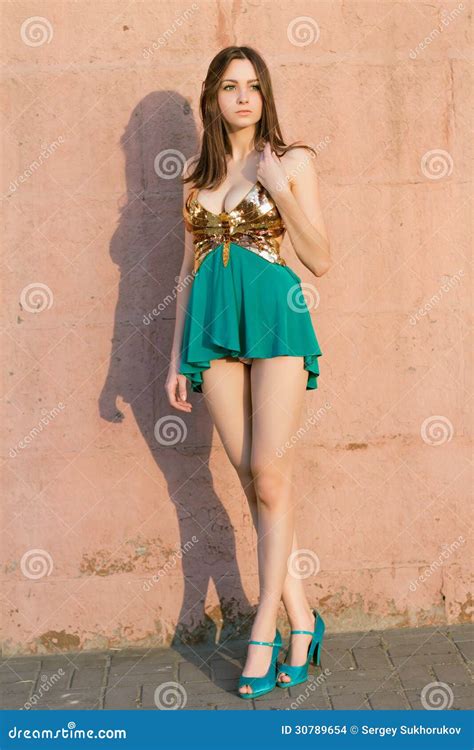 Verleidelijke Jonge Dame Stock Foto Image Of Schoonheid