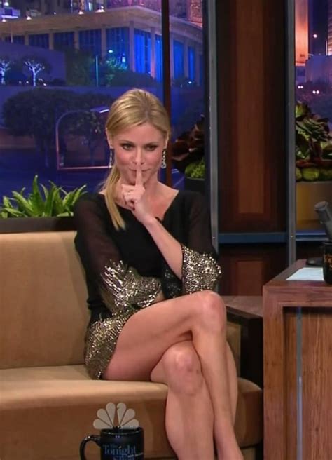 Julie Bowen Rcrossedlegs
