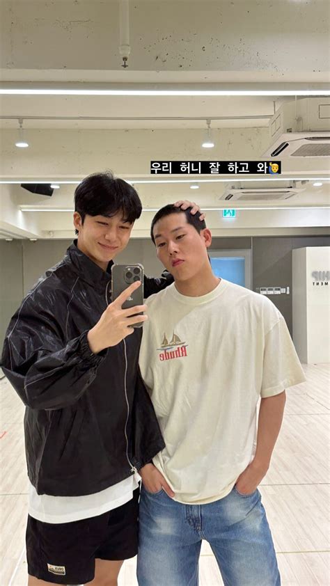 Monsta X Sends Off Joohoney As He Enlists In The Military Kpophit Kpop Hit