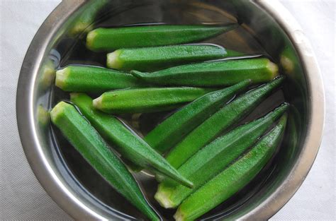 【しかないレシピ】茹でずに白だしに漬けるだけ！「オクラのだし漬け」作ったら泣くほどウマくて大量消費 『あたらしい日日』 こんな時代の