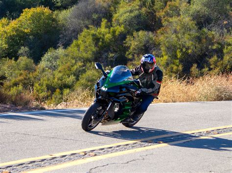 2022 Kawasaki Ninja H2 Sx Review All The Thrills None Of The Drama