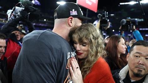 Yıllar Önce Klipte Çektiği Aşkın Birebir Aynısını Yaşayan Taylor Swift