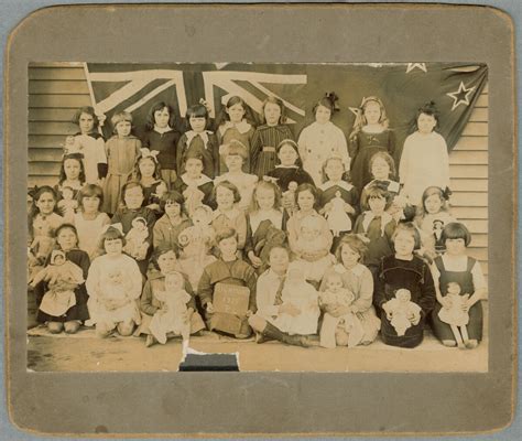 Richmond School Class Portrait Discoverywallnz