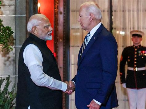 Pm Modi Arrives In Us Greets Indian Diaspora Pm Modi To Meet Donald