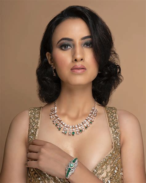 Diamond And Emerald Short Necklace Jewellery Blog