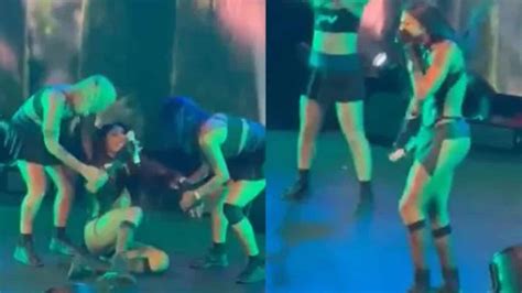 Pabllo Vittar Cai Em Palco Durante Show Nos EUA E Brinca Que Leva Mais