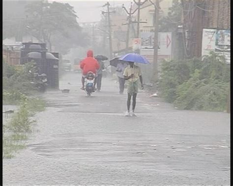 Incessant Rain Hits Normal Life In Tamil Nadu