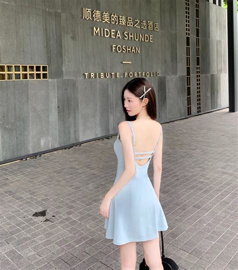 헤이로그 뷔스티에 끈나시 얇은 끈 민소매 나시 A라인 슬림 여리핏 데이트룩 여친룩 라운드넥 백리스 여름 썸머 휴양지 바다 비치 휴가 신혼 여행 동남아 룩 코디 추천 미니 원피스