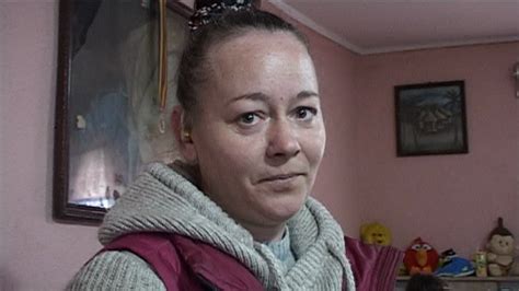 Foto O Mamă Cu șase Copii Din Odobești îngheață De Frig în Casă Fără
