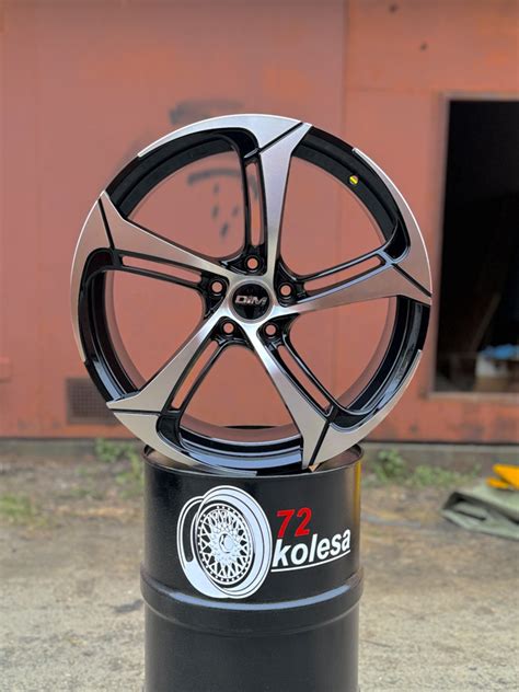 Литые диски Rayone Racing 8,5Jx19 ET35 5x112 на Audi A4 (B8), Audi A4 ...
