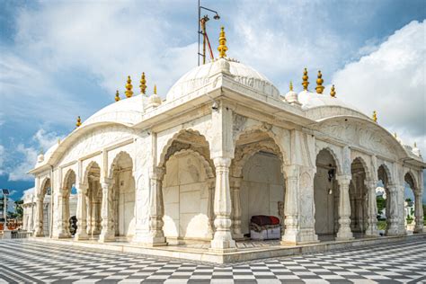 पावापुरी जैन मंदिर का इतिहास History Of Pawapuri Jain Temple