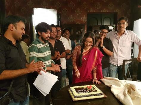 Raima Sen Celebrates Her Birthday On The Sets Of Mehmaan Photos