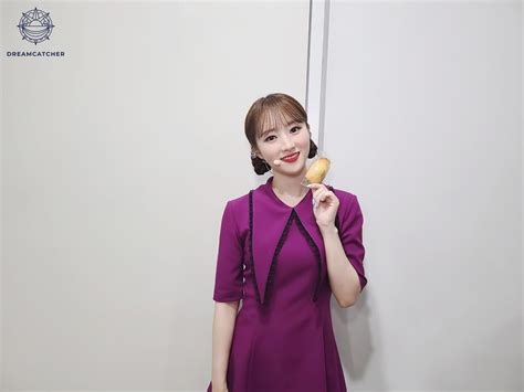 Dreamcatcher Because Promotions Behind Selfies 1 210918 Dc Fancafe