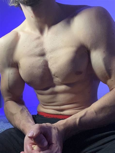 Wanna Try My Biceps R Bicepsporn
