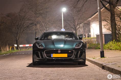 Jaguar F TYPE S Coupé 11 September 2015 Autogespot