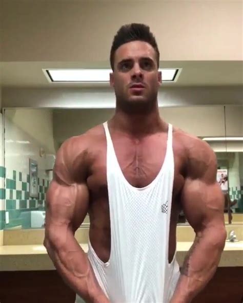 Gym Flexing Video Thisvid Com