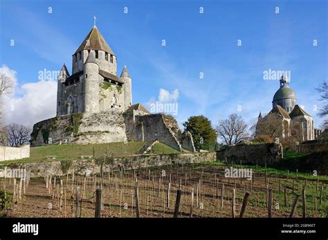 Tour Cesar Caesar S Tower The Only Octagonal Donjon On A Quadrangular