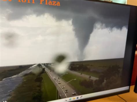 Look Tornado Crosses I 75 In Florida As Hurricane Milton Approaches