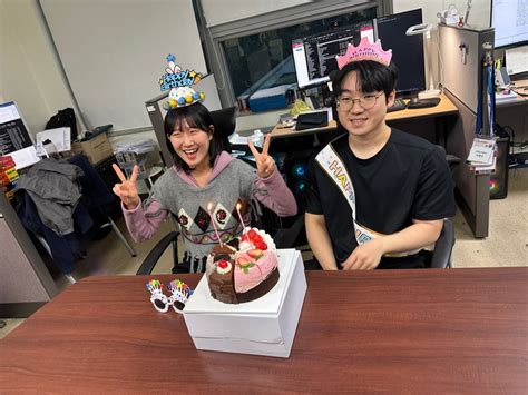231116 And 231118 미스and미세스 Emrl의 생일을 축하합니다 Gallery 포항공대 철강에너지 소재 연구실