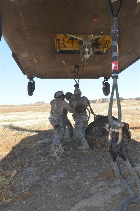 40th Bsb Gets Sling Load Training With Chinooks California… Flickr
