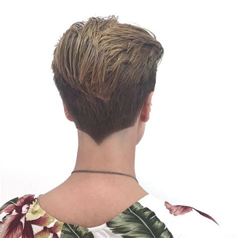 Love This Back Hairline Short Hair On Girls Can Always Be Feminine It