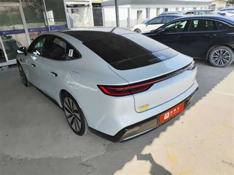 吉利银河 银河e8 2024款 665km 后驱星舰 远航版实拍图