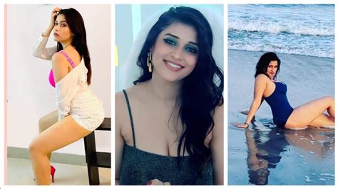 Bigg Boss 17 फेम Mannara Chopra की हॉटनेस ने बनाया लोगों को दीवाना
