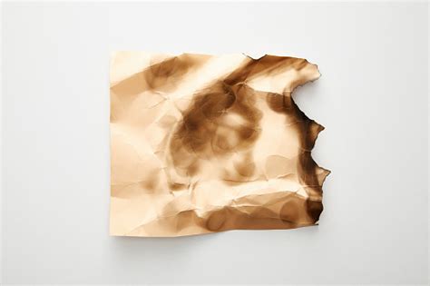 흰색 배경에 빈 구겨진 탄 베이지 색 빈티지 종이의 상단보기 0명에 대한 스톡 사진 및 기타 이미지 0명 구겨진 구겨진