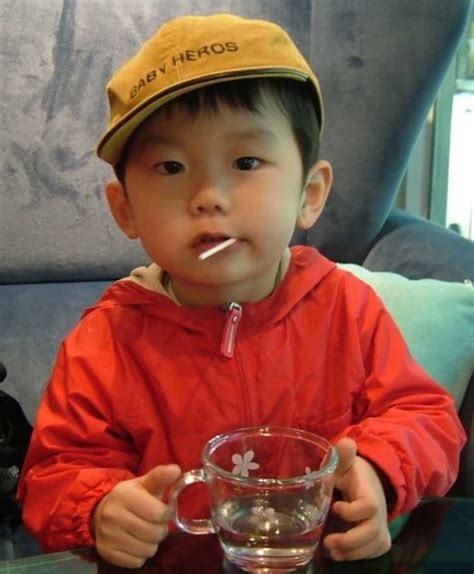 [잡담] 와중에 여태 뜬 이정현 어린이 모아보면 점점 자라고 있음 인스티즈 Instiz 연예 카테고리
