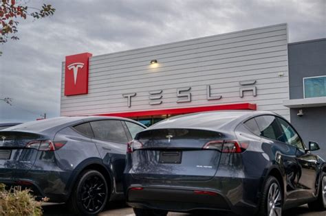Tesla A Une échéance Imminente Pour Expliquer Son Rappel De Pilote