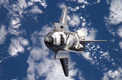 무료 사진 우주 왕복선 검색 위 Iss 국제 우주 정거장 공간 우주선 Hippopx
