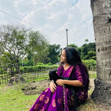 Priya Bhuyan Itspriyabhuyan • Threads Say More