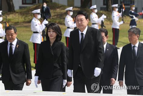 尹정부 출범 尹대통령 현충원 참배다시 도약하는 대한민국 나무뉴스