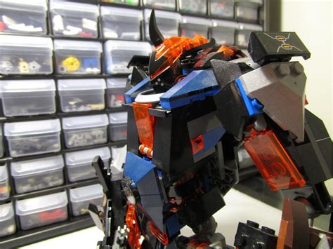 Lego Moc Black Knight Mech Alt Build By Beezysmeezy Rebrickable