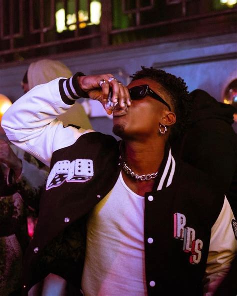 Pin By Tammy Keda On Lucky Daye Celebrities Singer 90s Hip Hop Fashion