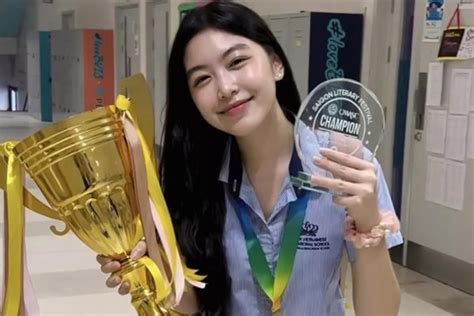 Lọ Lem con gái xinh đẹp của MC Quyền Linh đạt giải nhất tại cuộc thi hội