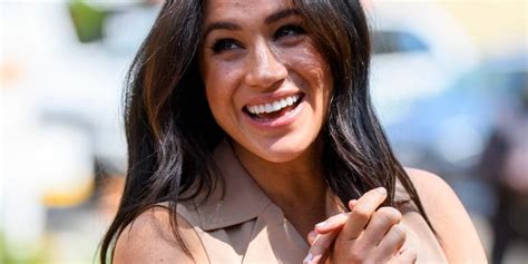 Pictures Of Meghan Markle Laughing Popsugar Celebrity