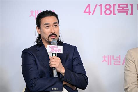 아빠는 꽃중년 신성우 편찮으신 어머니 화면으로나마 아이 보여드리려