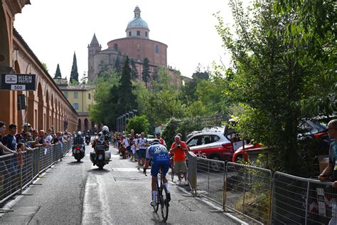 Primoz Roglic Beats Tadej Pogacar To Win Giro Dell Emilia Cyclingnews