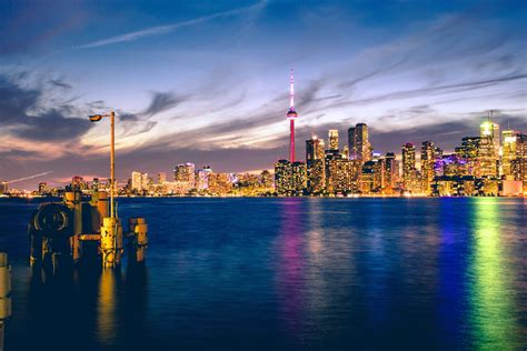 Cn Tower Wallpapers Top Free Cn Tower Backgrounds Wallpaperaccess