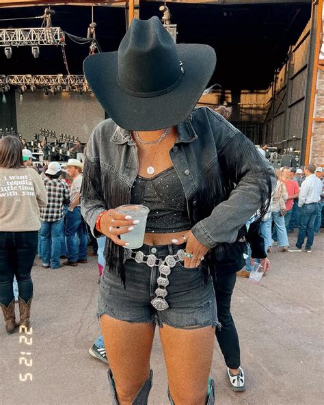24 Best Country Concert Outfit Ideas For Women Outfit Trends