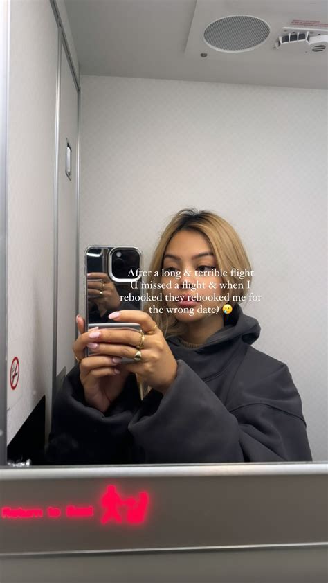 Airplane Bathroom Selfie Rlilymaymac