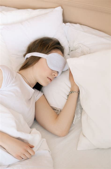 Sleeping Separately Reduces Many Health Risks Experts Say Bright Side