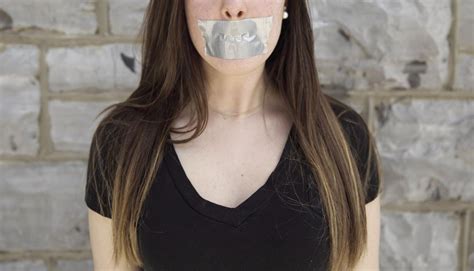 Forcing Women To Lie On An Exit Interview So She Can Get Paid Is Not Okay Adult Industry News