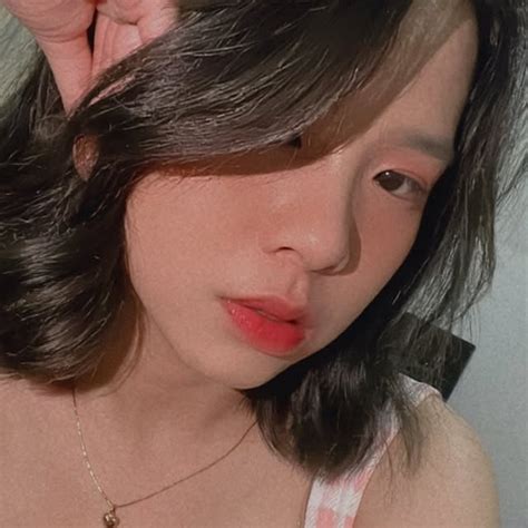 Mils Kristinamilka Threads Say More