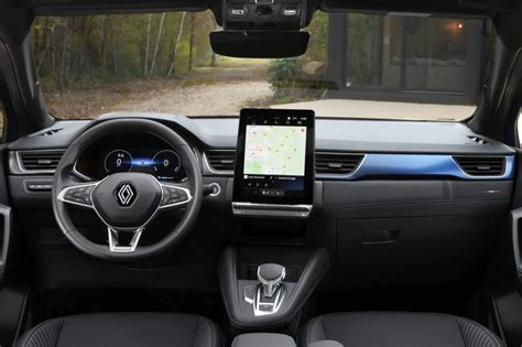 Modernizovaný Renault Captur si už můžete objednat V základu se vejde