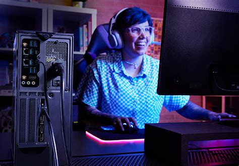 Intel NUC Extreme Kit Mini PC Core I DeviceDeal