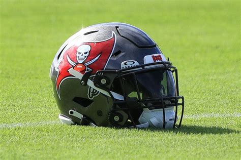 Pewter Pulse Pewter Purge In 2025 Will Bucs Lose Key Personnel