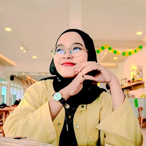 Queenme Pfft Dhila • Threads Say More